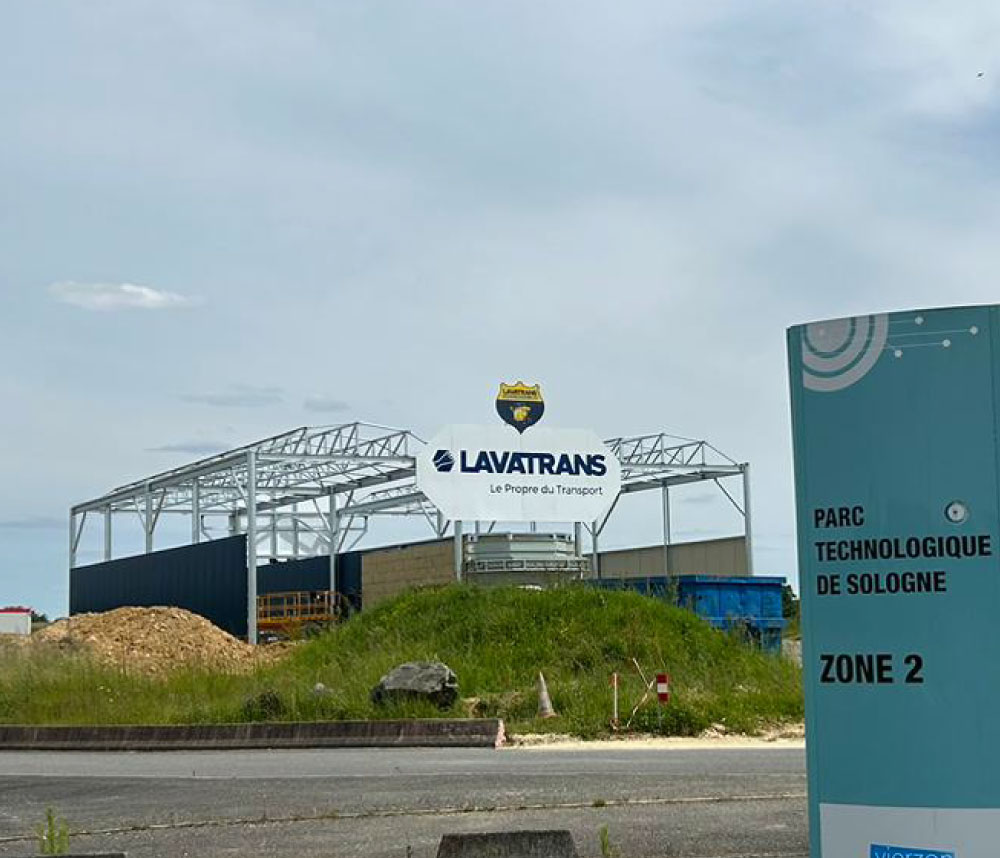 Station de lavage poids-lourds à Vierzon / LAVATRANS